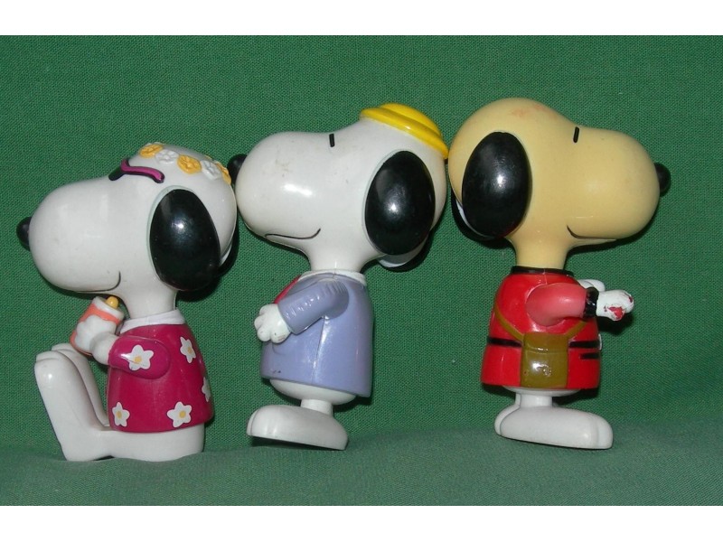 McDonald's Snoopy lot