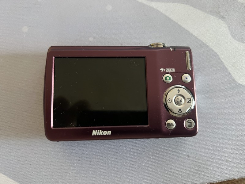 Nikon COOLPIX S3200