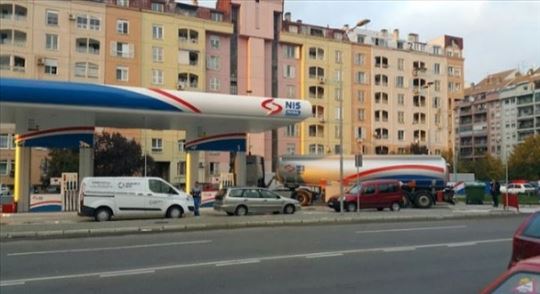 Novi Beograd Dzona Kenedija 3-soban LUX Polunamest