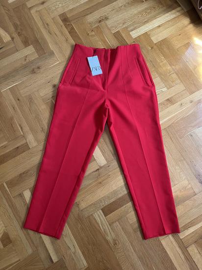 Zara pantalone sa etiketom