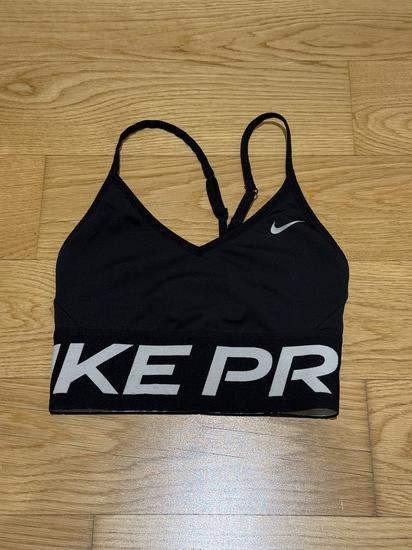 Nike pro top vel. XS