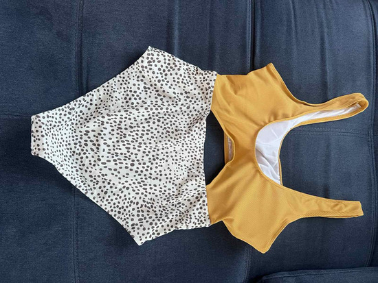 Nov jednodelni kupaci