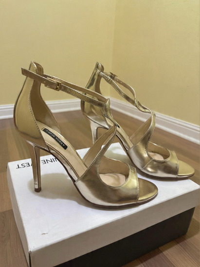 Nine West sandale