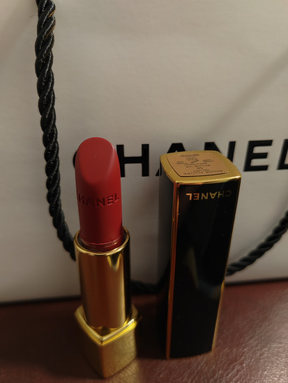Chanel Rouge Allure Velvet Lip Color 58