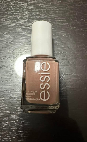 Essie lak