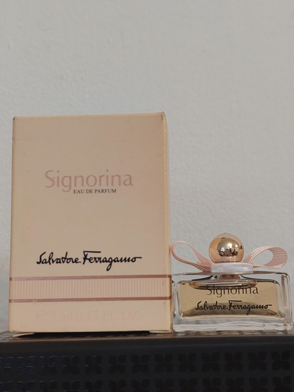 Signorina Salvatore Ferragamo