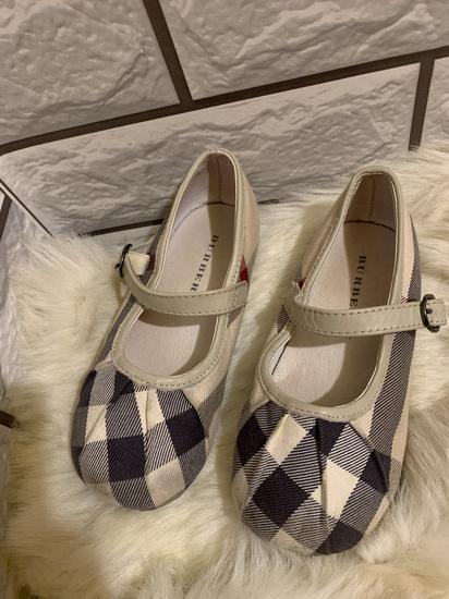 Burberry baletanke broj 25