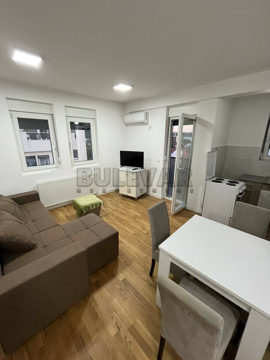 Dvosoban stan, Kragujevac - Mala Vaga | Izdavanje · 45m² · 350€