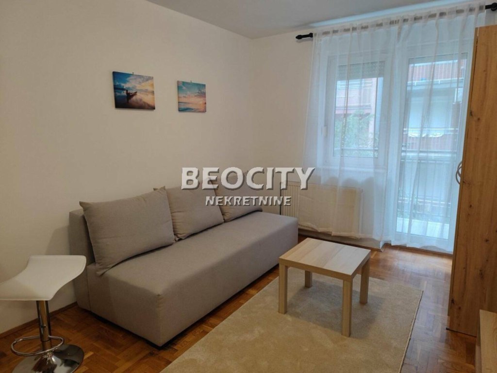 Jednosoban stan, Novi Sad - Centar | Izdavanje · 28m² · 350€