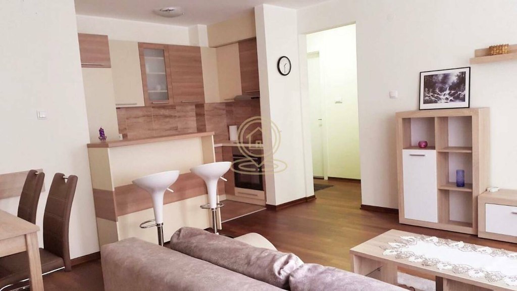 Troiposoban stan, Beograd - Crveni Krst | Izdavanje · 65m² · 700€