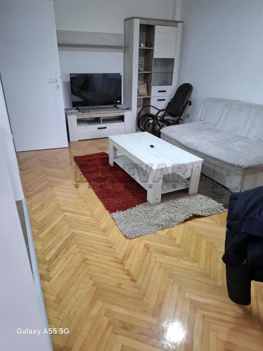 Jednosoban stan, Niš - Bulevar Nemanjića | Izdavanje · 30m² · 300€