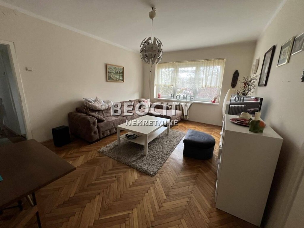 Trosoban stan, Beograd - Blok 7 (paviljoni) | Izdavanje · 65m² · 750€