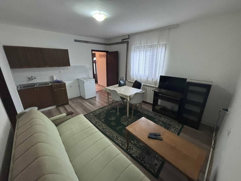 Jednoiposoban stan, Beograd | Izdavanje · 36m² · 290€