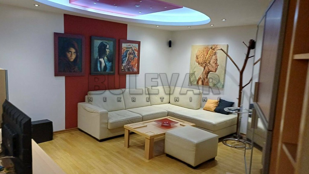 Trosoban stan, Niš - Mokranjčeva | Izdavanje · 81m² · 400€
