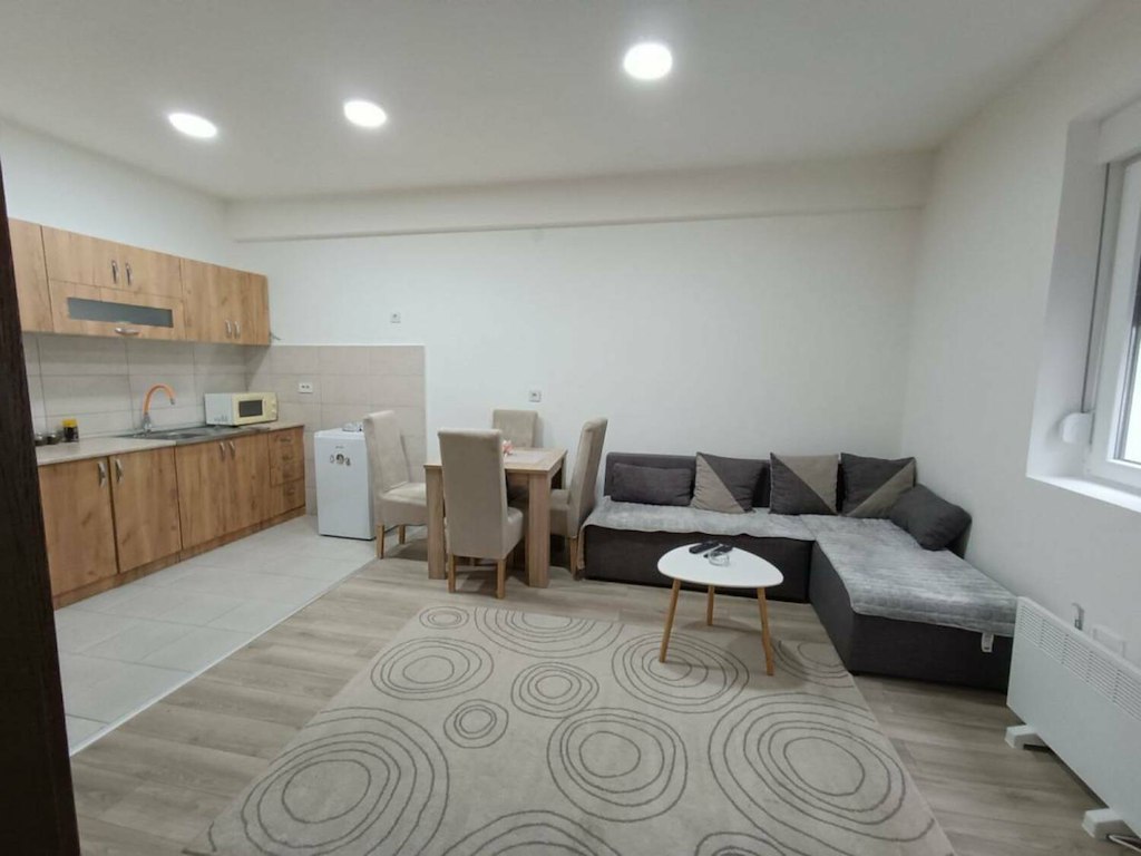 Jednosoban stan, Jagodina | Izdavanje · 33m² · 250€
