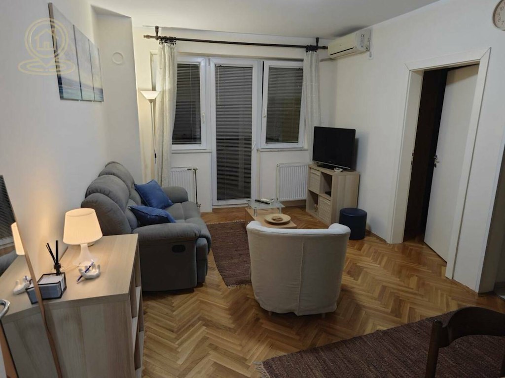 Dvosoban stan, Novi Sad | Izdavanje · 43m² · 400€