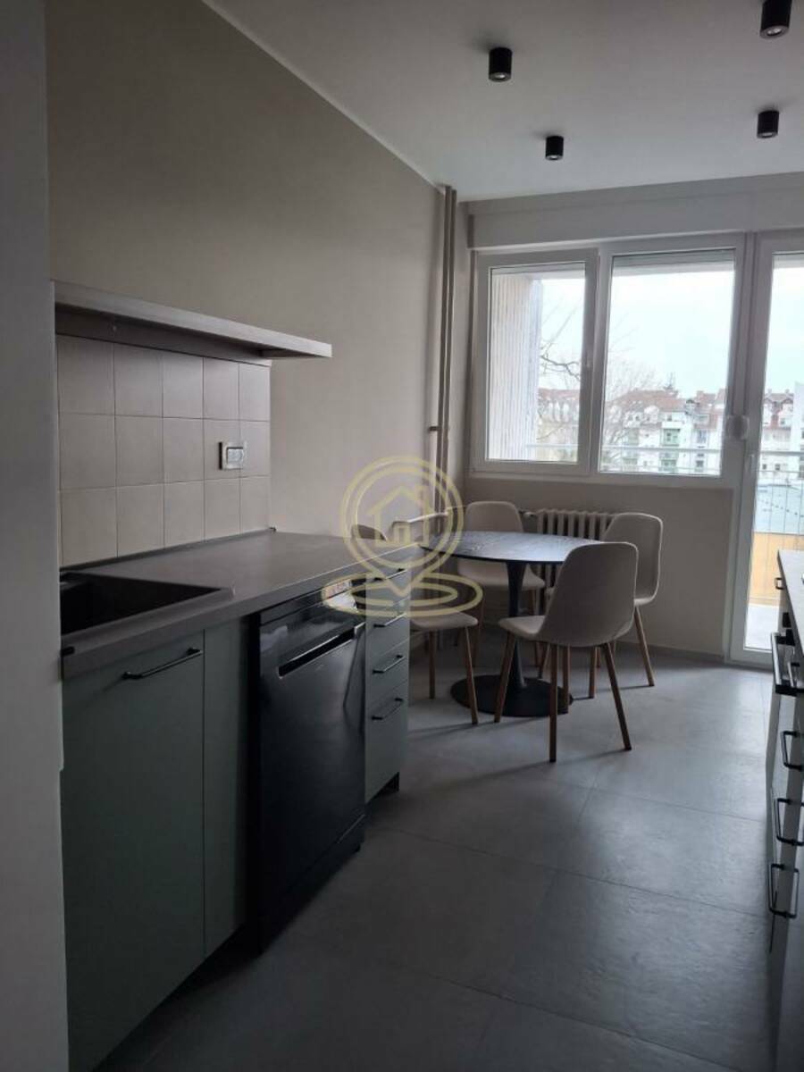 Poslovni prostor / Lokal, Novi Sad | Izdavanje · 63m² · 600€