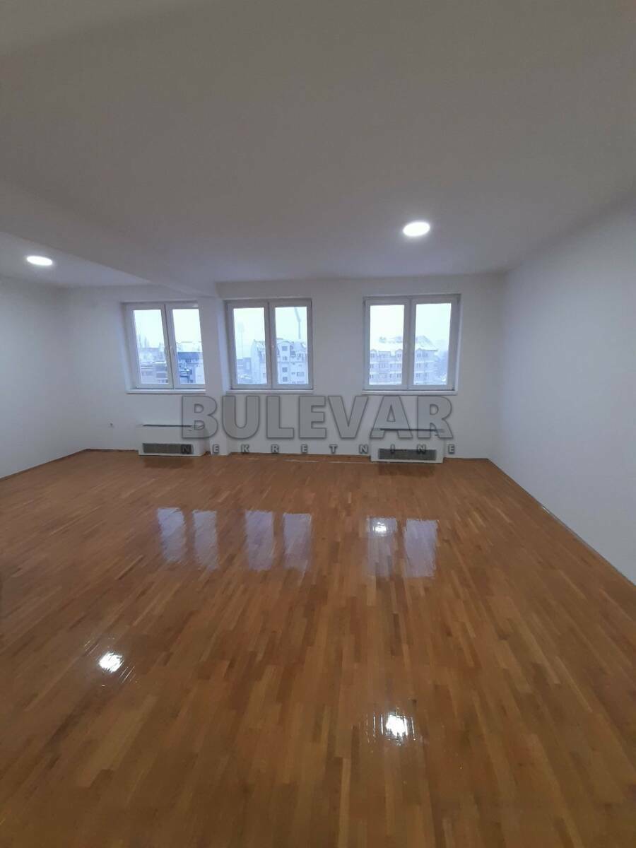 Poslovni prostor / Lokal, Niš - Čair | Izdavanje · 80m² · 600€