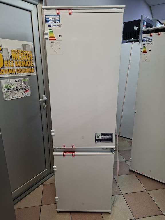 UGRADNI FRIŽIDER ELECTROLUX LNS5LE18S , 177 CM.