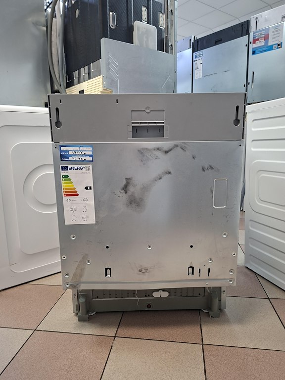 UGRADNA SUDO MAŠINA WHIRLPOOL WIC 3C26 F, 14 KOMPLETA