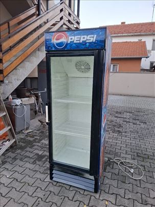 Frizider pepsi 450l hitno povoljno
