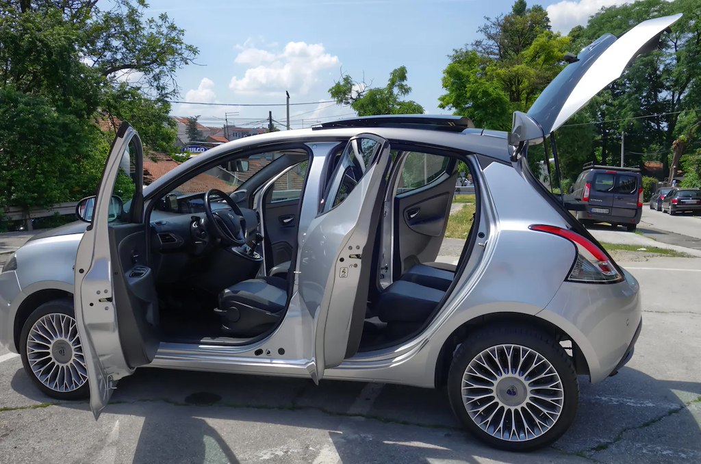Lancia Ypsilon Platinum 0.9 TwinAir Bicolore