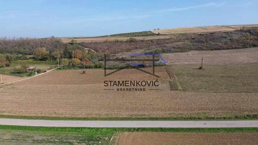 Sviloš- u blizini glavnog puta ID#5884
9.000 €