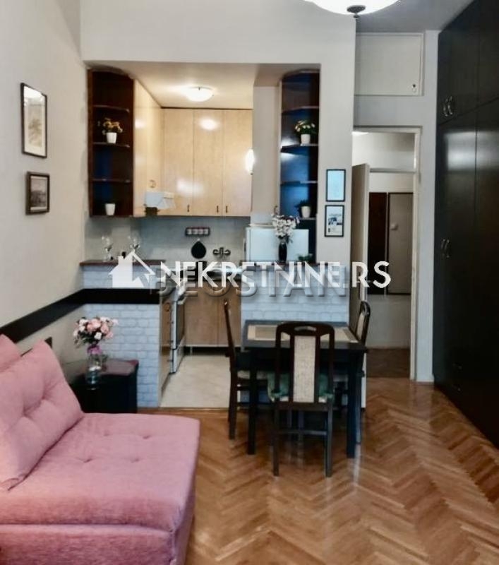 Novi Beograd - Blok 25 arena #60533
500 €