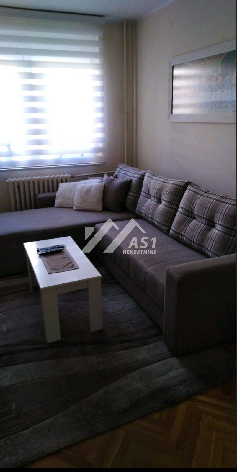 Izdajem LUX dvosoban stan na Grbavici sa parking mestom !!! ID#6317
380 €