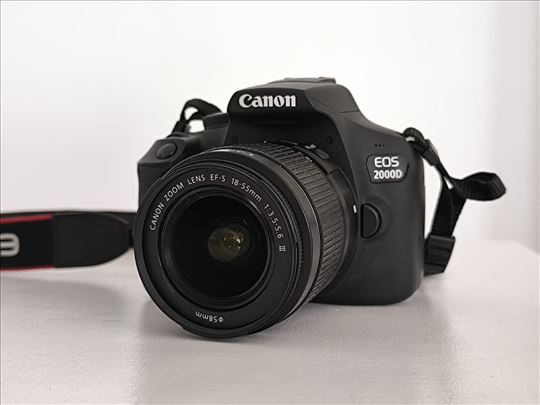 Canon EOS 200D + 18 - 55 mm Kit