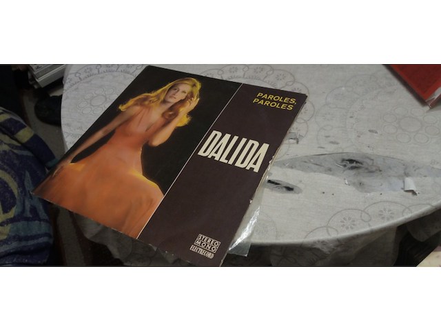 Dalida – Paroles, Paroles