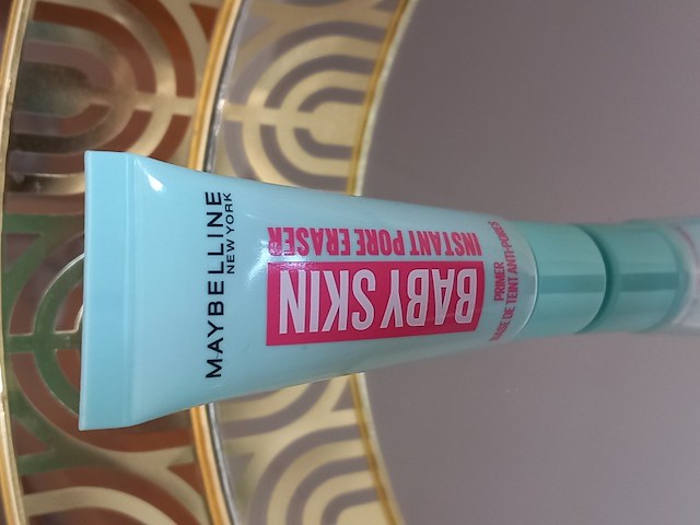 MAYBELLINE NEW YORK New Baby Skin Instant Pore Eraser p
