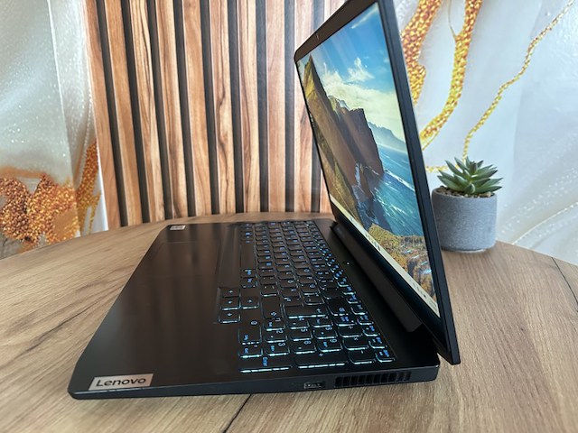 Lenovo IdeaPad Gaming 3 i7 10750H 16GB 512GB GTX1650 Ga