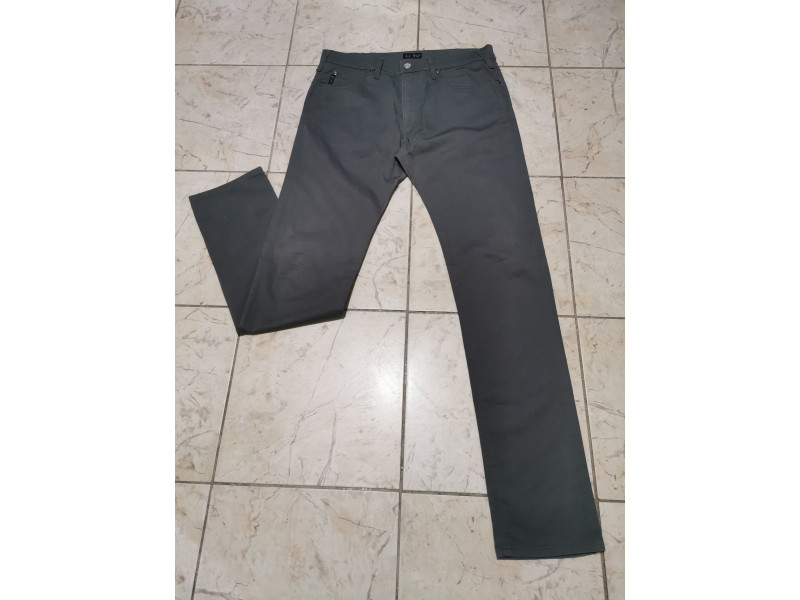 4. ARMANI Jeans TEGLJIVE VRHUNSKE FARMERKE vel W36 L34