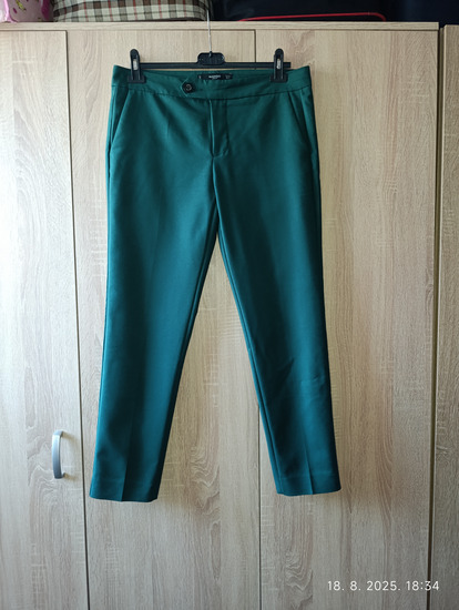 Zelene pantalone Mango