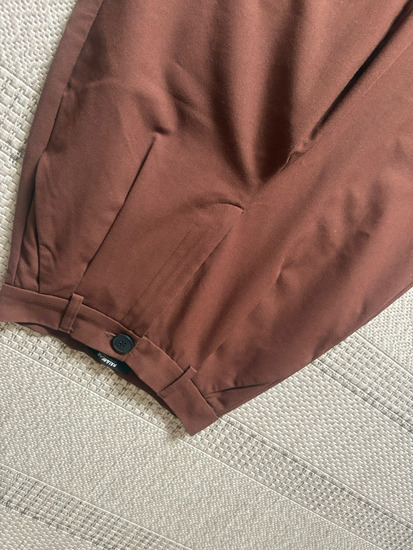 SNIŽENJE Pull&bear braon pantalone