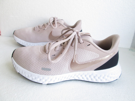 PATIKE "NIKE REVOLUTION" 37,5 JEDNOM OBUVENE