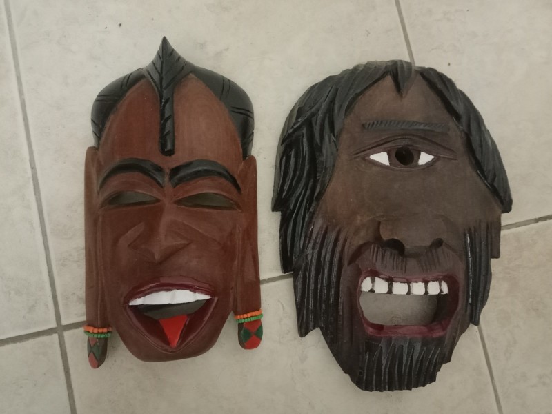 Afričke maske od punog drveta
