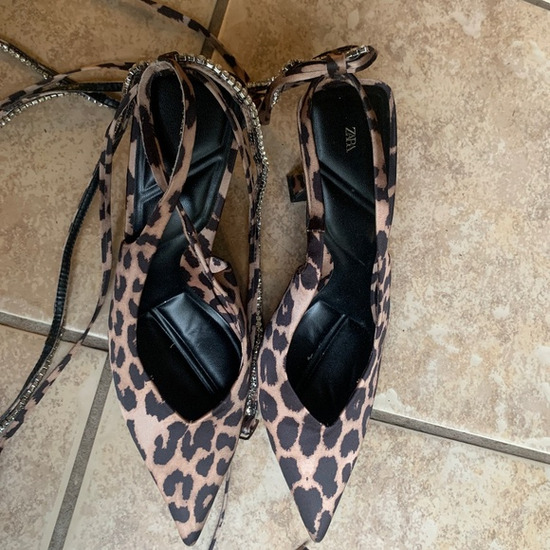 Zara leopard cipele sa kristalima