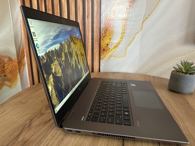 HP ZBook Studio G5 i7-8750H 16/256 Quadro P1000 Worksta