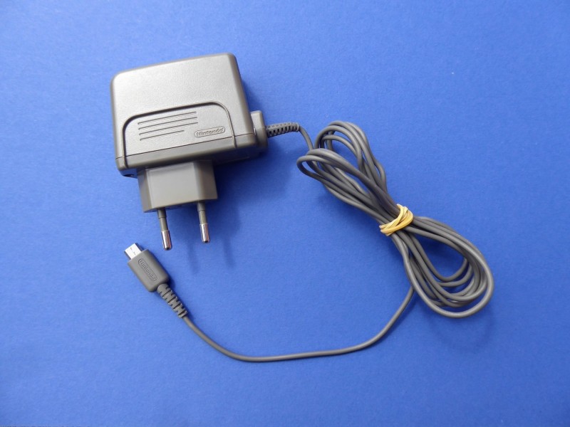 DS lite Nintendo strujni adapter punjač USG-002