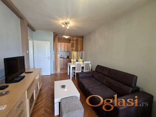 Dvosoban stan 36 m², Grbavica, Novi Sad, 3. sprat