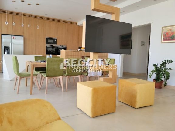 Stara Pazova, Belegiš, , 5.0, 380m2, 750000EUR
