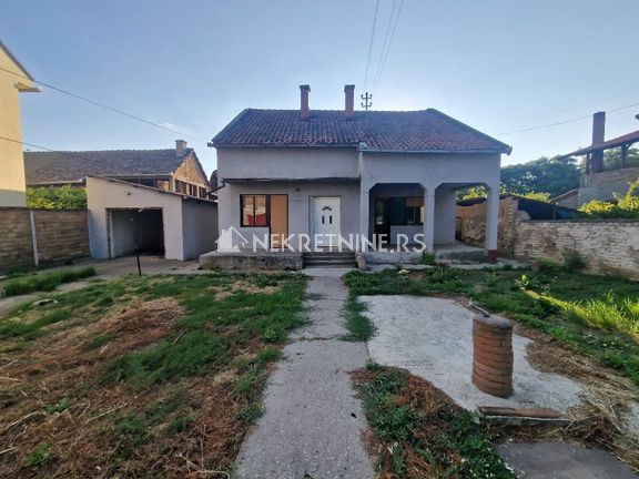 Kuća 124m2 u Kovinu, plac 6.58ar 90.000e