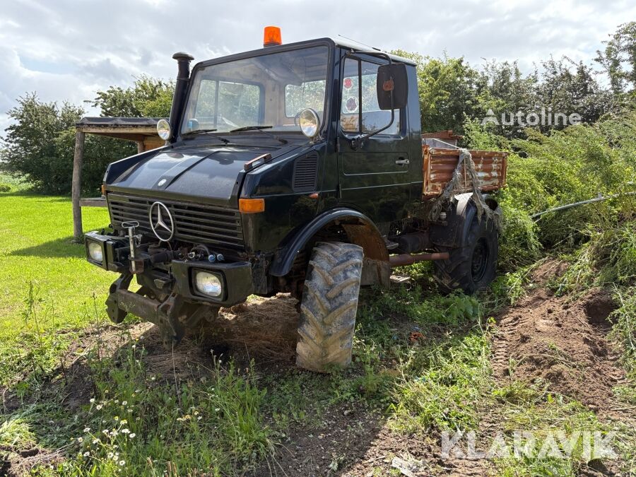 Prodaje se Mercedes-Benz Unimog kiper na aukciji