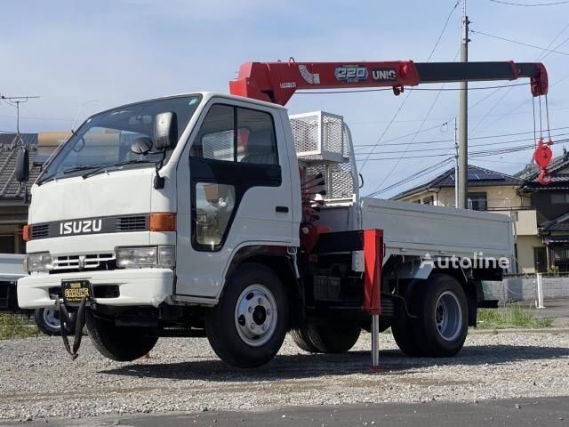 Isuzu ELF kamion s ravnom platformom < 3.5t