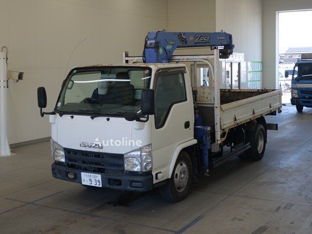 Isuzu ELF kamion s ravnom platformom < 3.5t