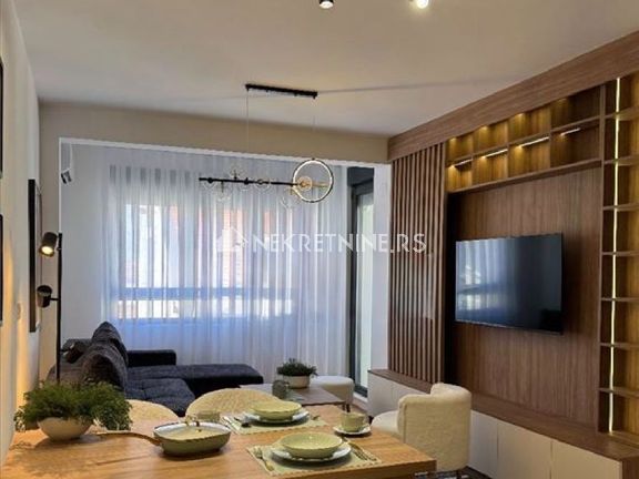 LEKINO BRDO 2.0 - LUX