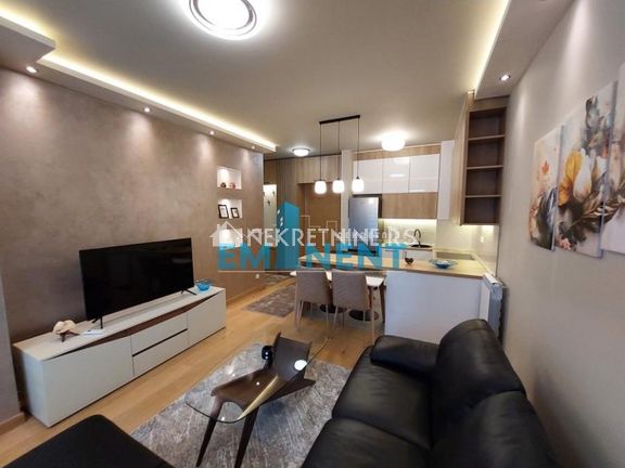 Novi Beograd, Blok 65, Bulevar heroja sa Košara, 3.0, 62m2, 1200 EUR