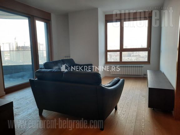 #41290, Izdavanje, Stan, SKYLINE, 1700 EUR